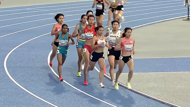 Nguyễn Thị Oanh "rơi huy chương 1500m nữ vô địch châu Á" ở vòng chạy cuối